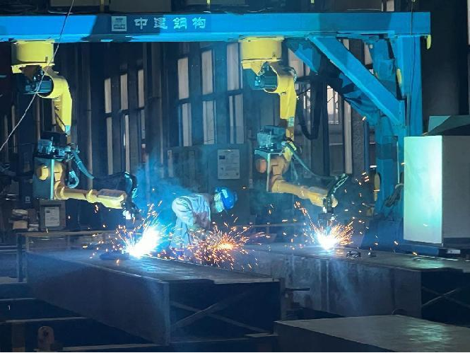 Intelligent Welding Robot System With Gantry 7th 8th 9th Axis 2 Robots ...